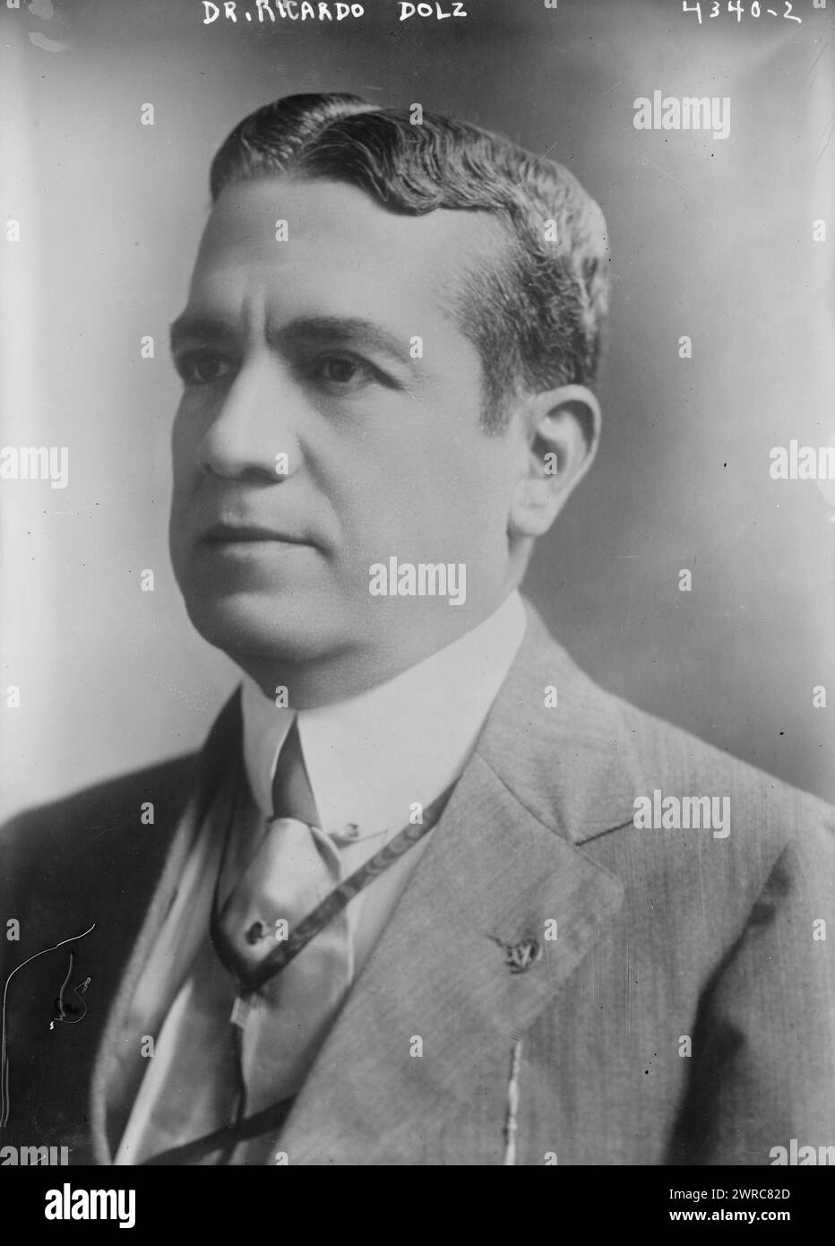 Ricardo glass Black and White Stock Photos & Images - Alamy