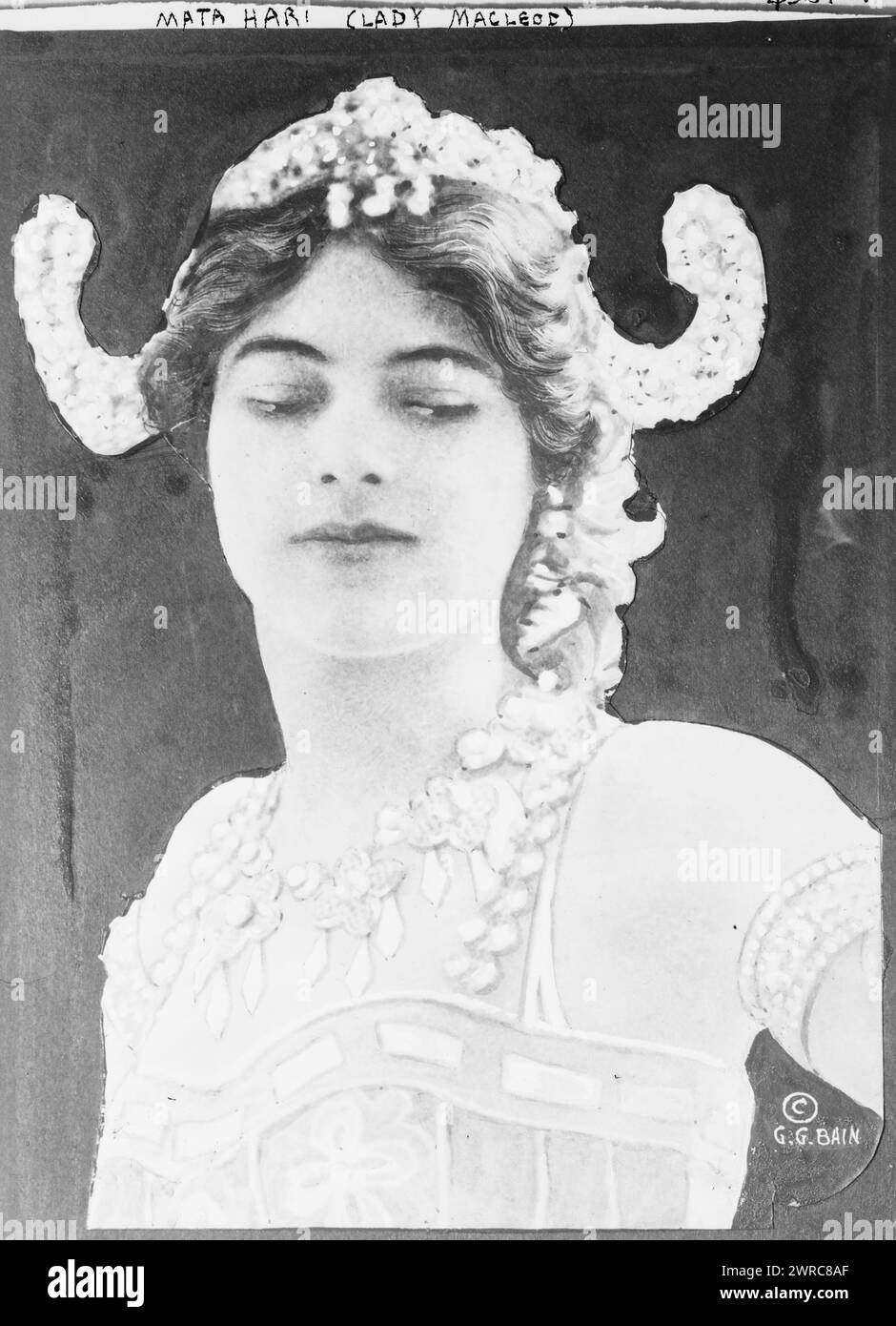 Mata Hari (Lady Macleod), Photograph shows Margaretha Geertruida ...