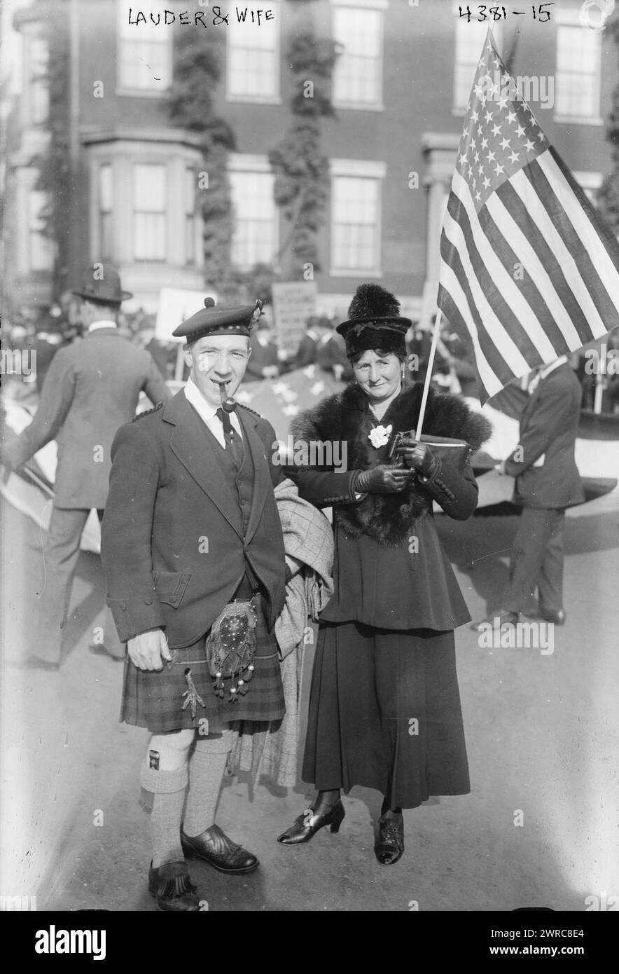 Lauder & wife, Photo shows Scottish singer and comedian Sir Harry ...