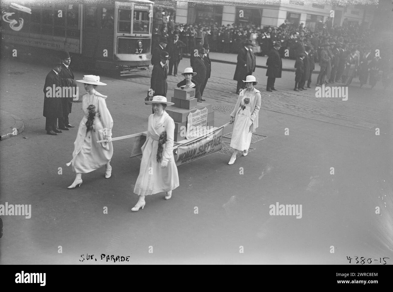 Women suffrage ballot box hi-res stock photography and images - Alamy