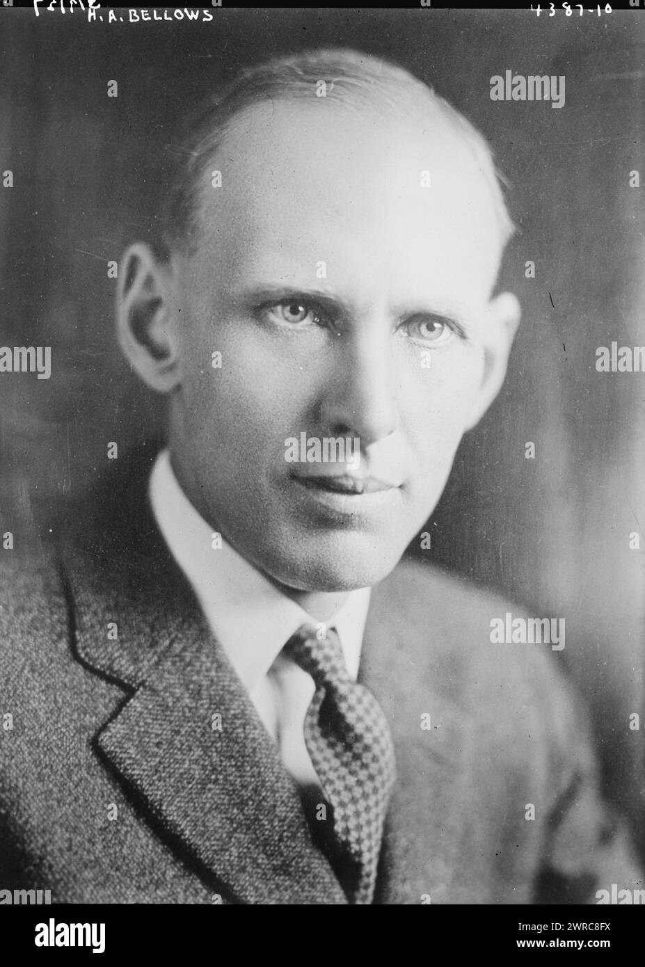 Radio executive henry adams bellows hi-res stock photography and images ...