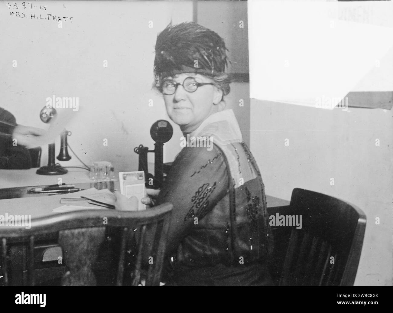 Businessman herbert lee pratt hi-res stock photography and images - Alamy