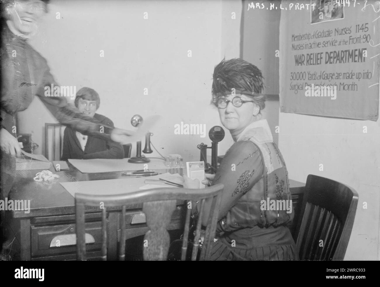 Between pratt hi-res stock photography and images - Alamy