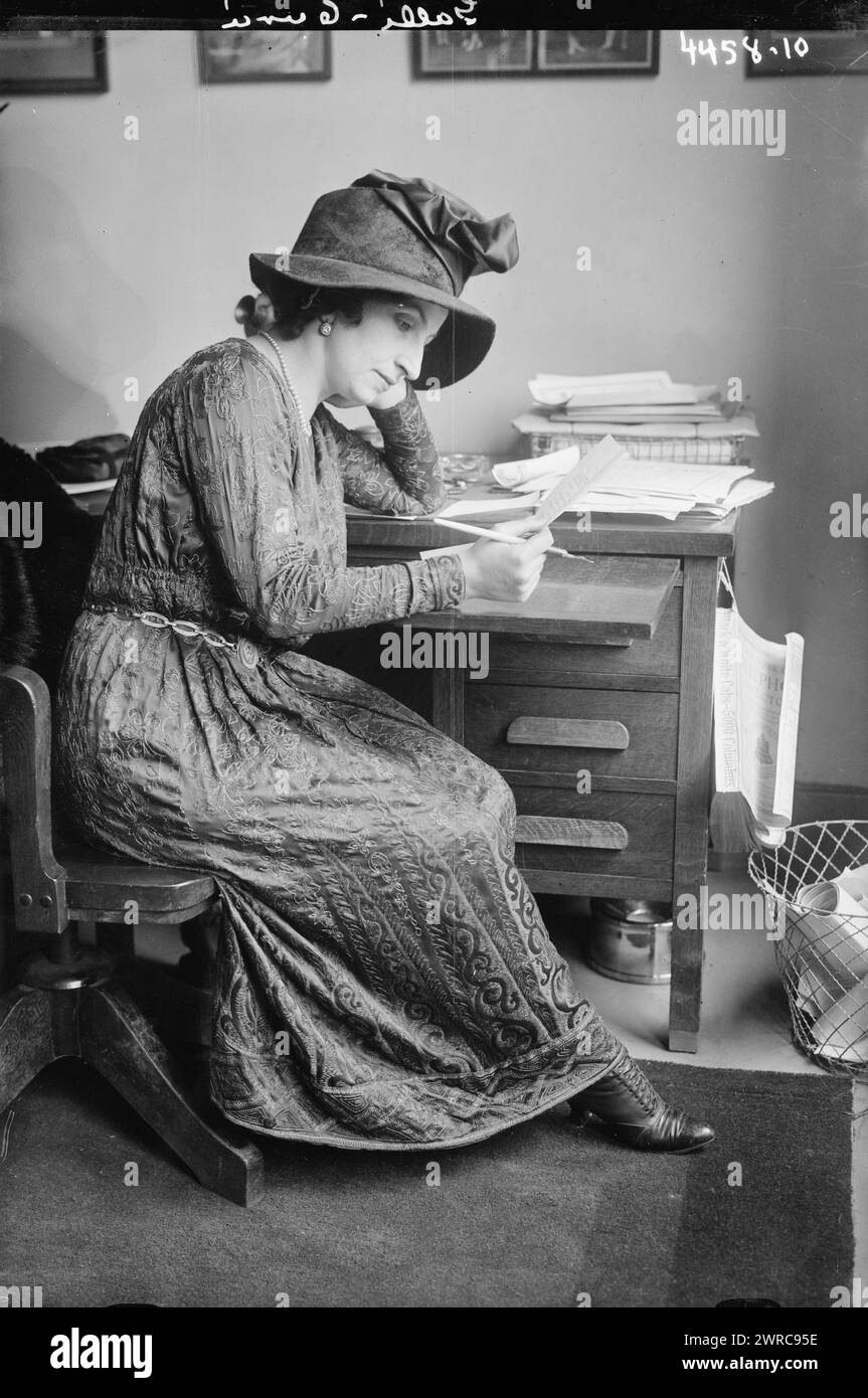 Galli-Curci, Photograph shows Italian coloratura soprano opera singer Amelita Galli-Curci (1882 ...