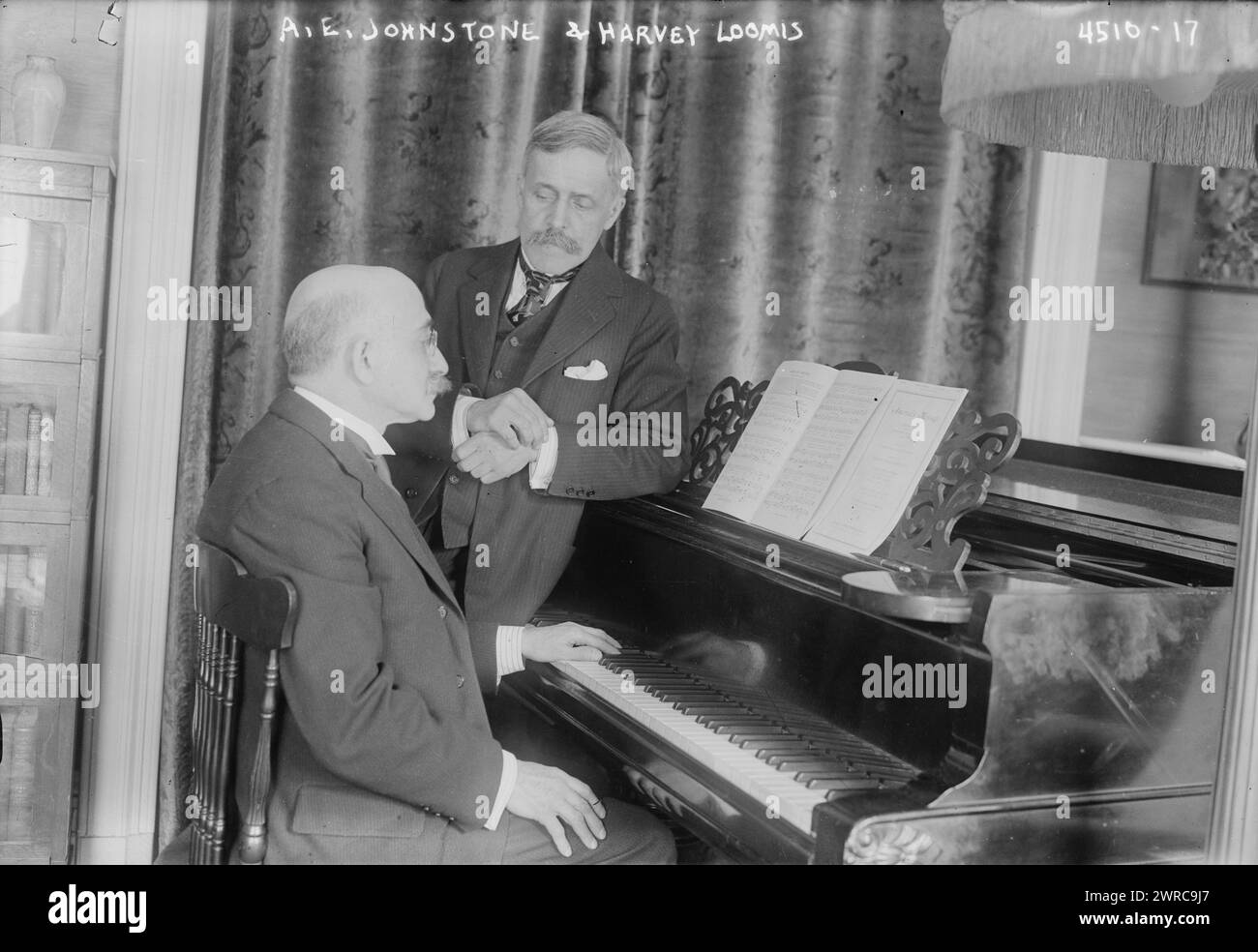 Piano sheet music hi-res stock photography and images - Alamy