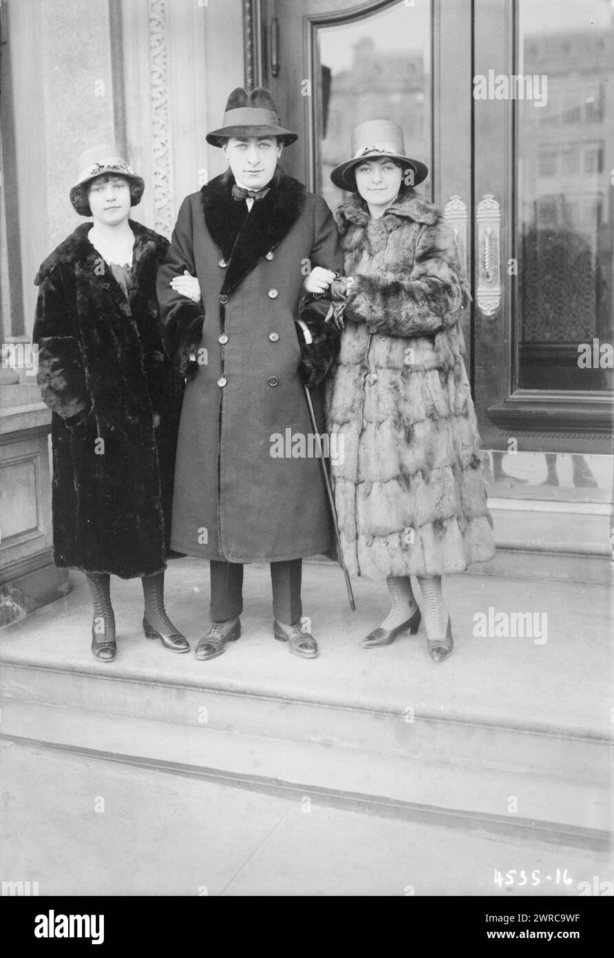 Heifetz, Photograph shows violinist Jascha Heifetz (1901-1987) with his ...
