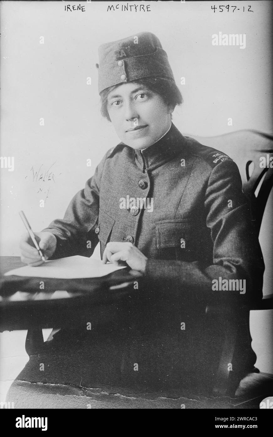 Salvation army during world war i hi-res stock photography and images ...