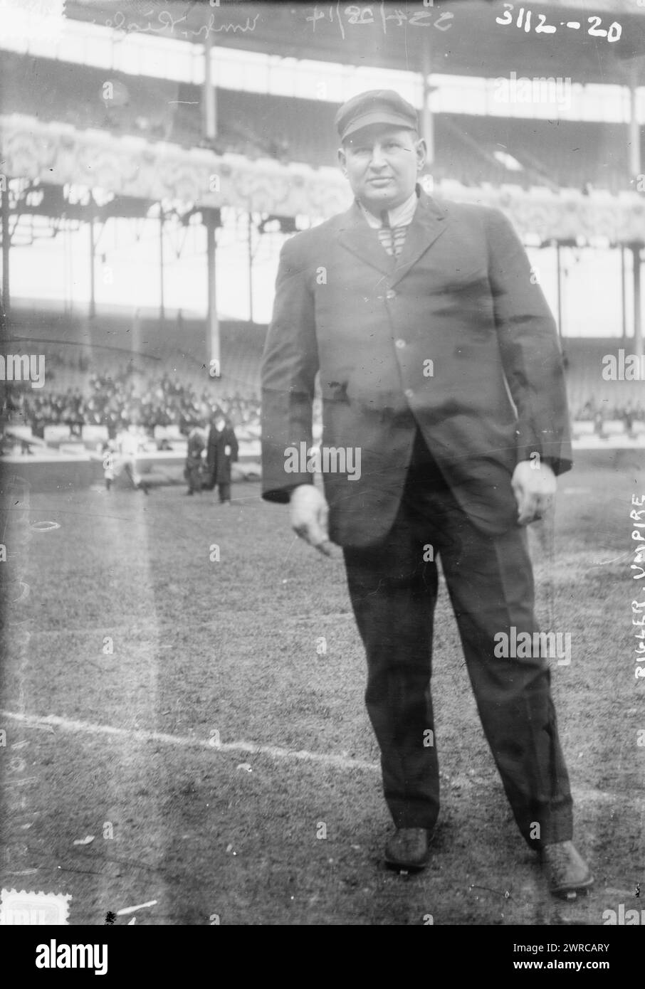 Nl umpire charles hi-res stock photography and images - Alamy