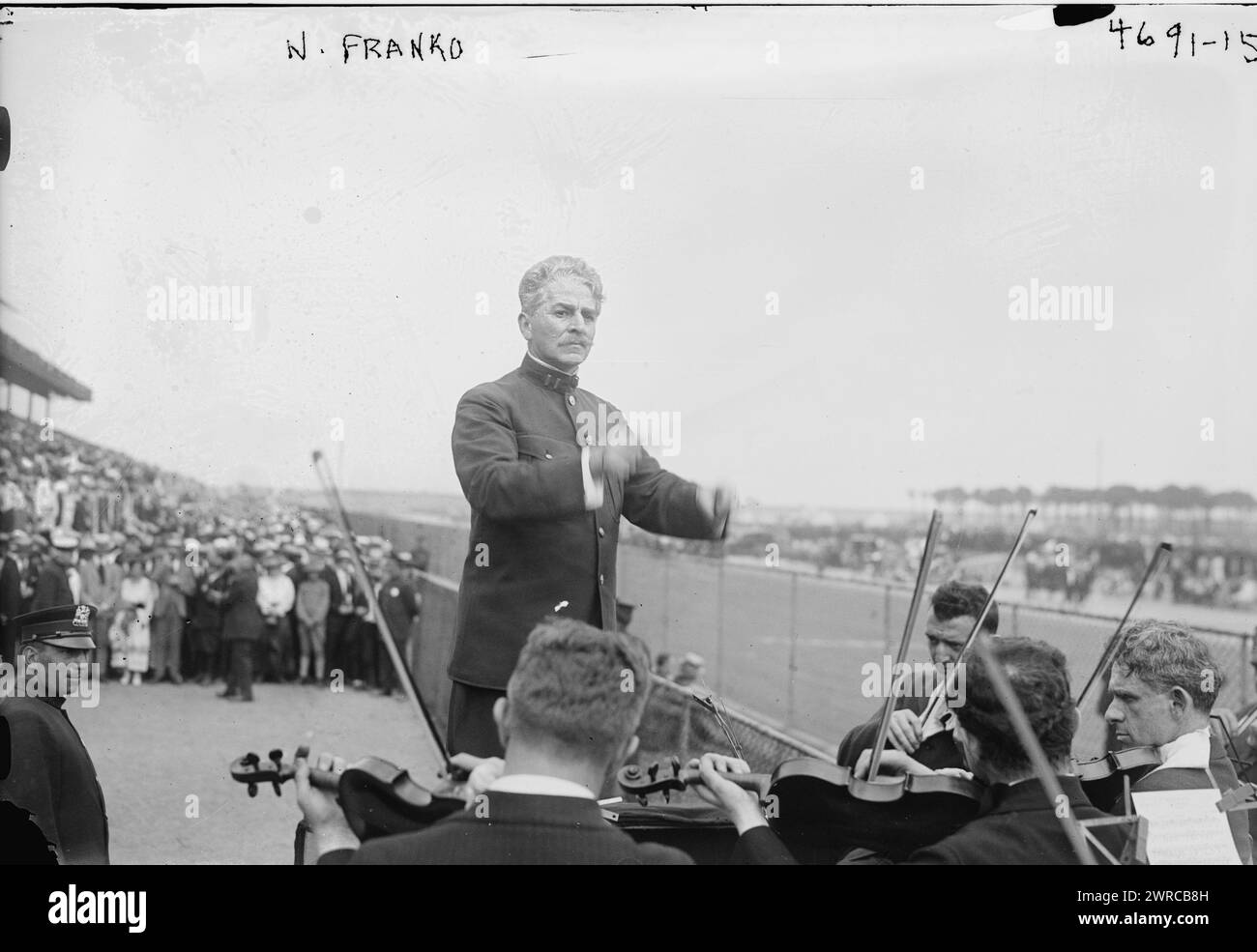 Ca 1915 1930 Black and White Stock Photos & Images - Alamy