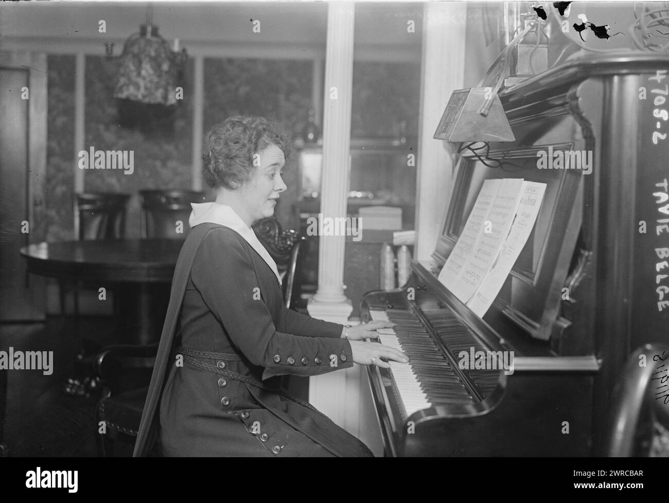 Tavie Belge, Photograph shows Belgian soprano opera singer Octavie ...
