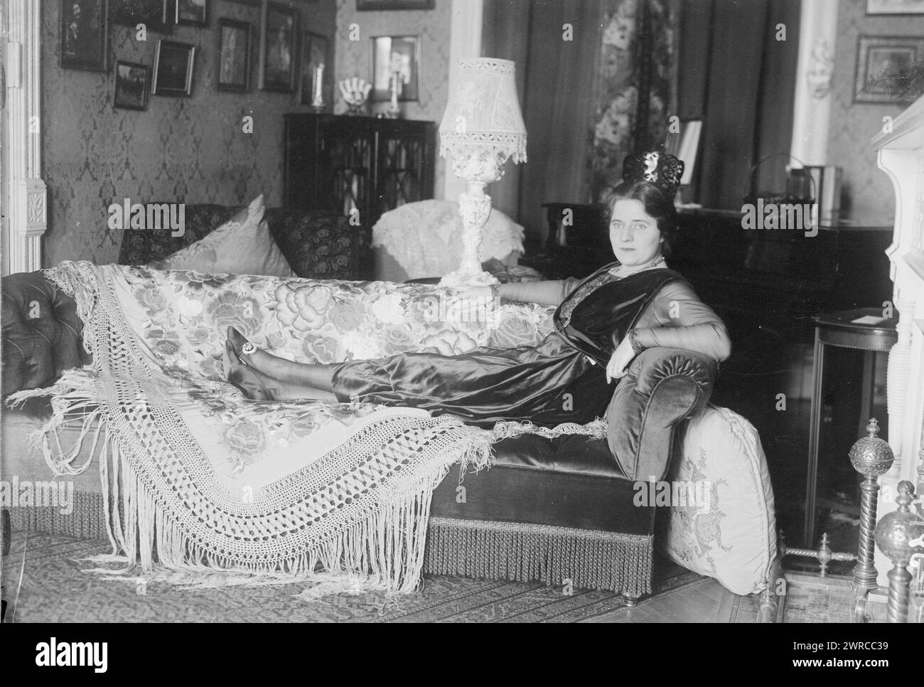 1894 1989 Black and White Stock Photos & Images - Alamy