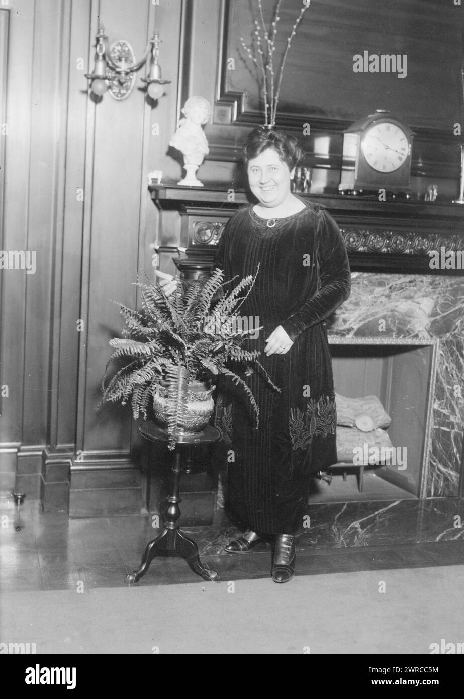 Hinkle, Photograph shows Florence Hinkle (1885-1933), soprano opera ...
