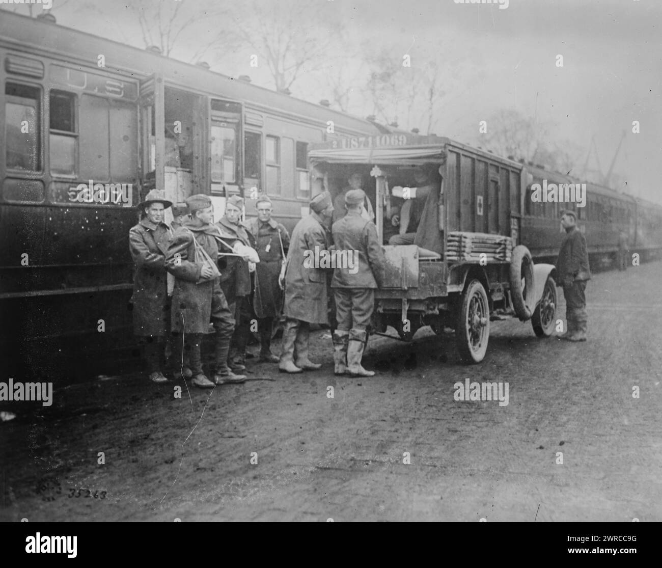 Ambulance train world war 1 hi-res stock photography and images - Alamy