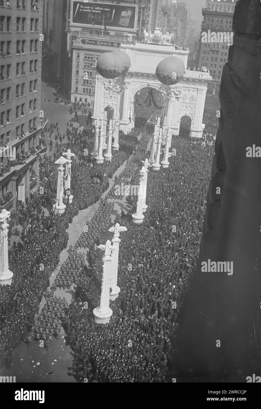 27th division parade 1919 hi-res stock photography and images - Alamy
