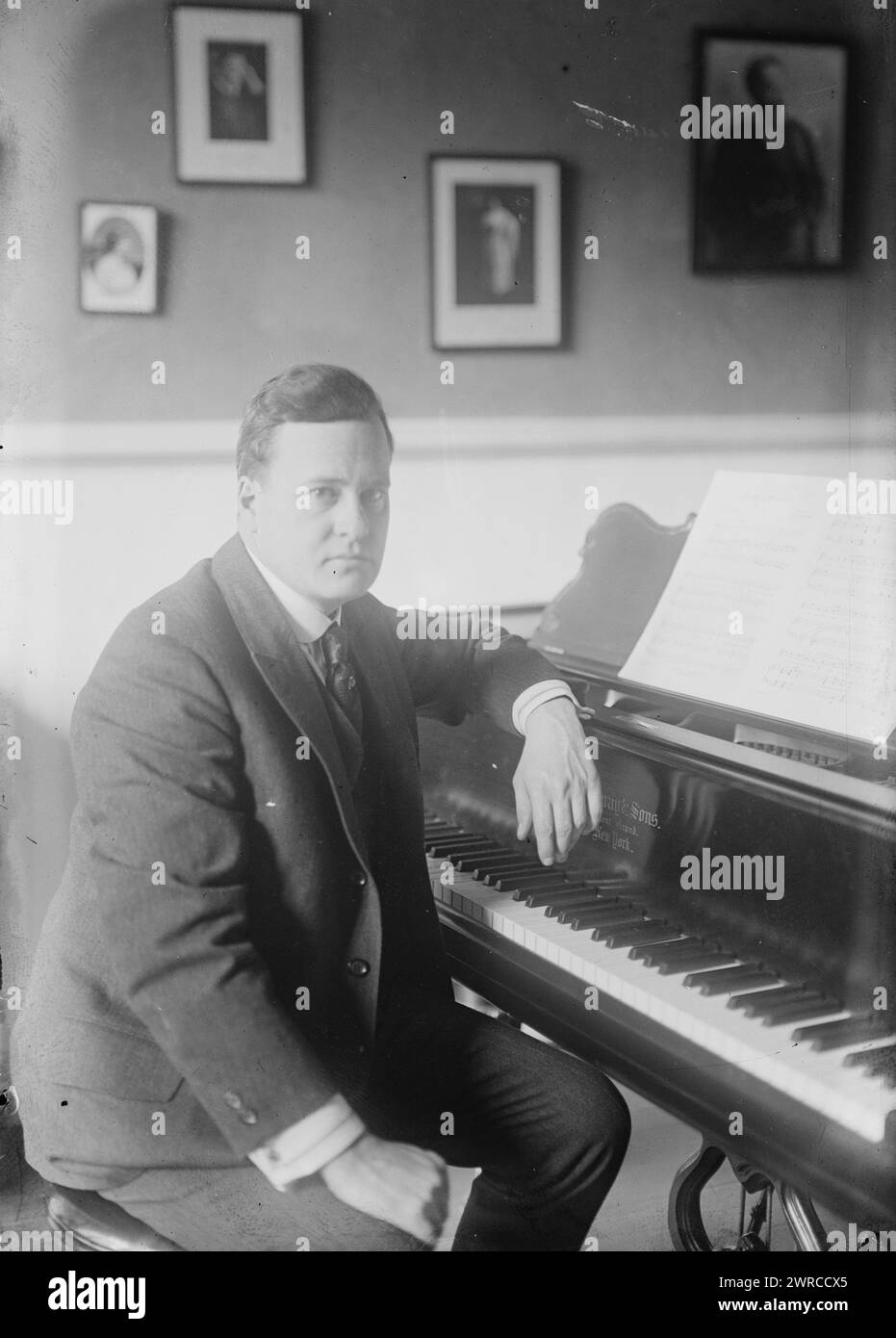 American tenor opera singer lambert murphy hi-res stock photography and ...