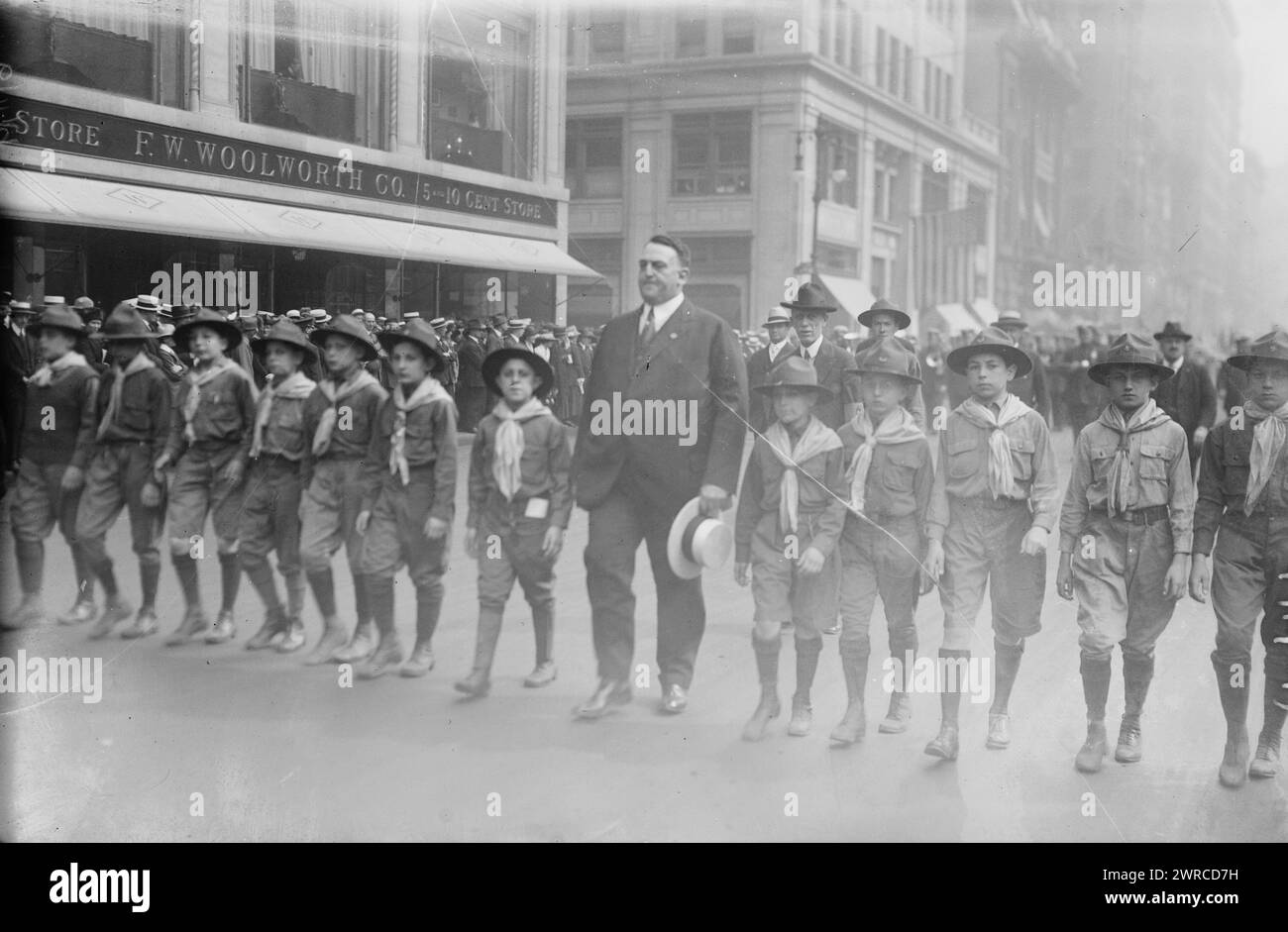 Big Bill Edwards & scouts, Photograph shows football player William ...