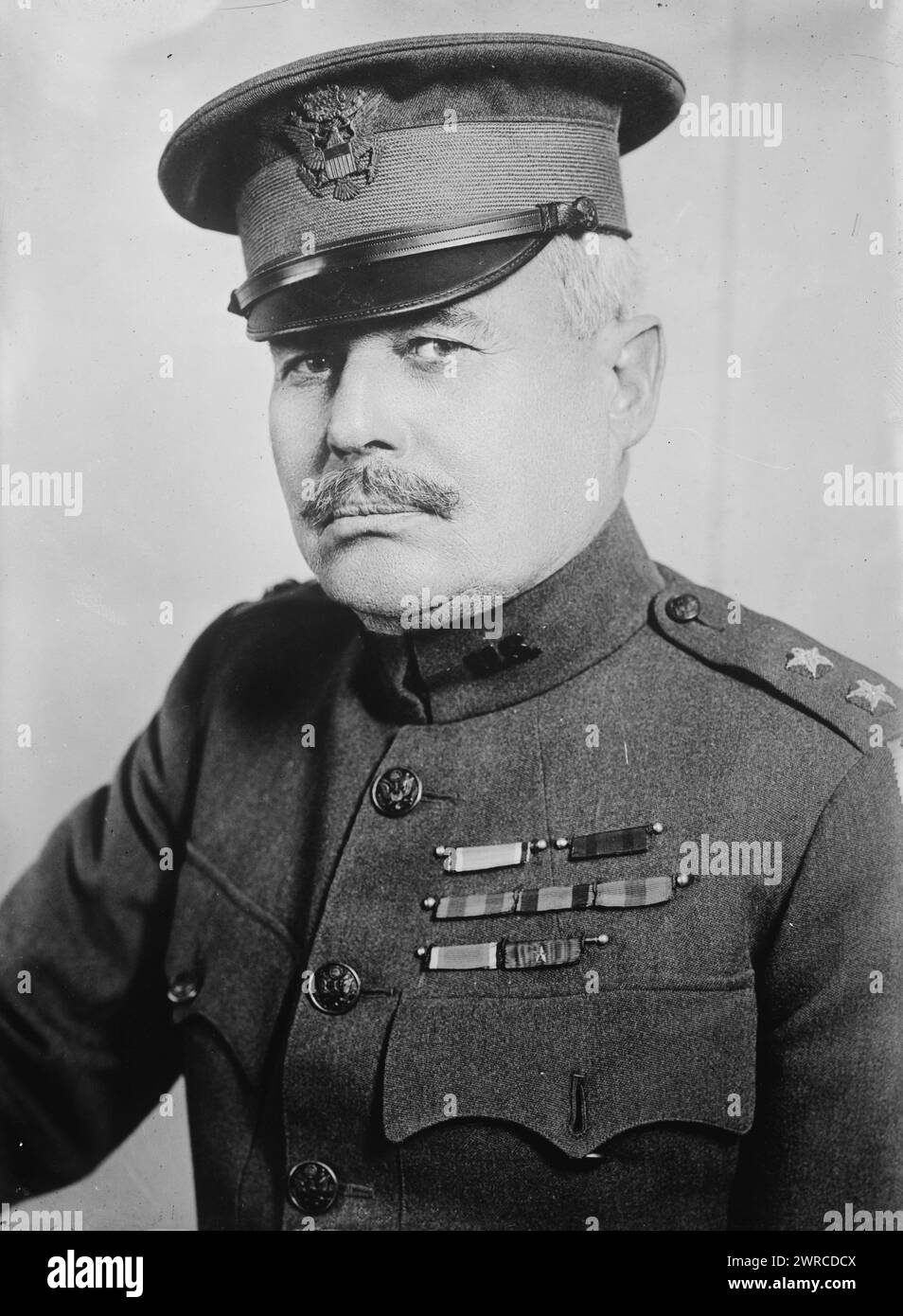 Gen. Rob't. Alexander, Photograph shows U.S. Army General Walter Henry ...