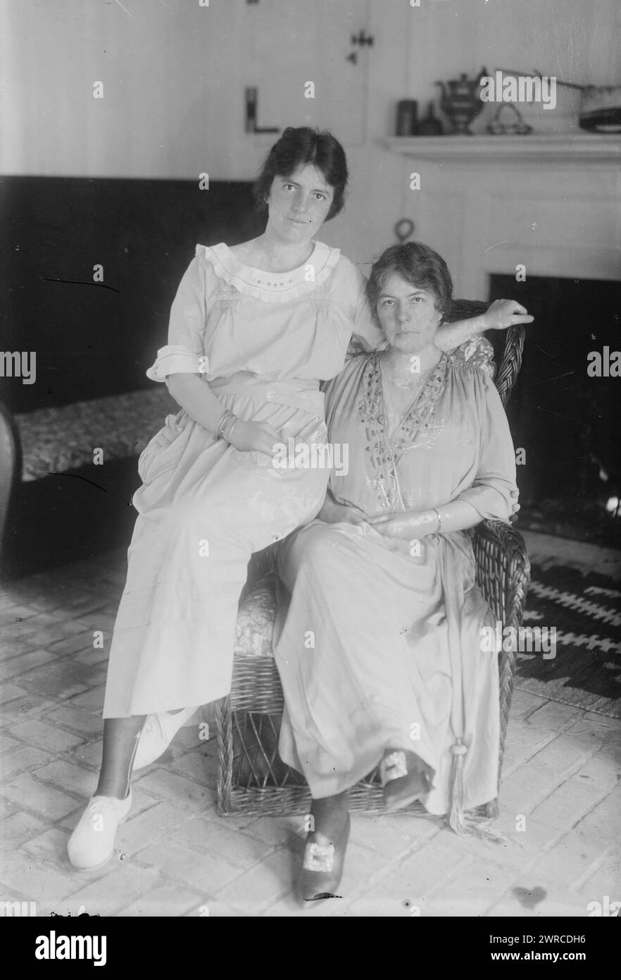 1871 1947 family hi-res stock photography and images - Alamy