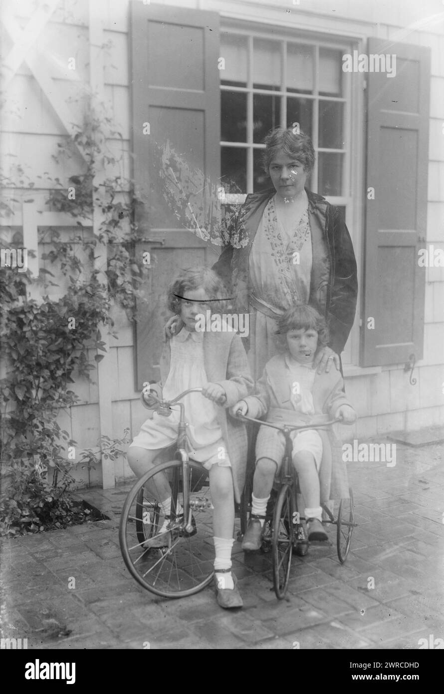 Homer, Photograph shows the family of composer Sidney Homer (1864-1953 ...