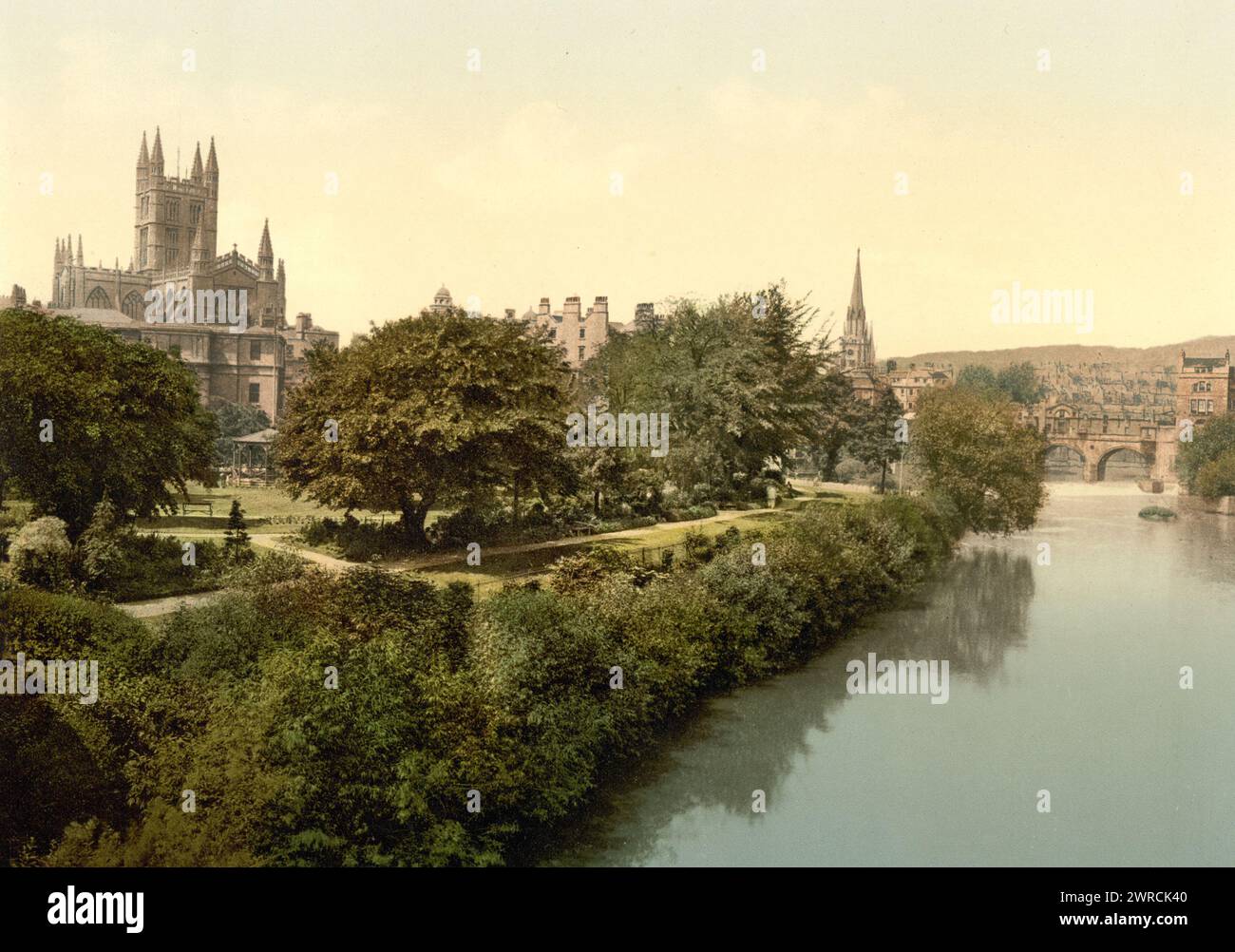 The Abbey, from the bridge, Bath, England, Image shows Bath Abbey on ...