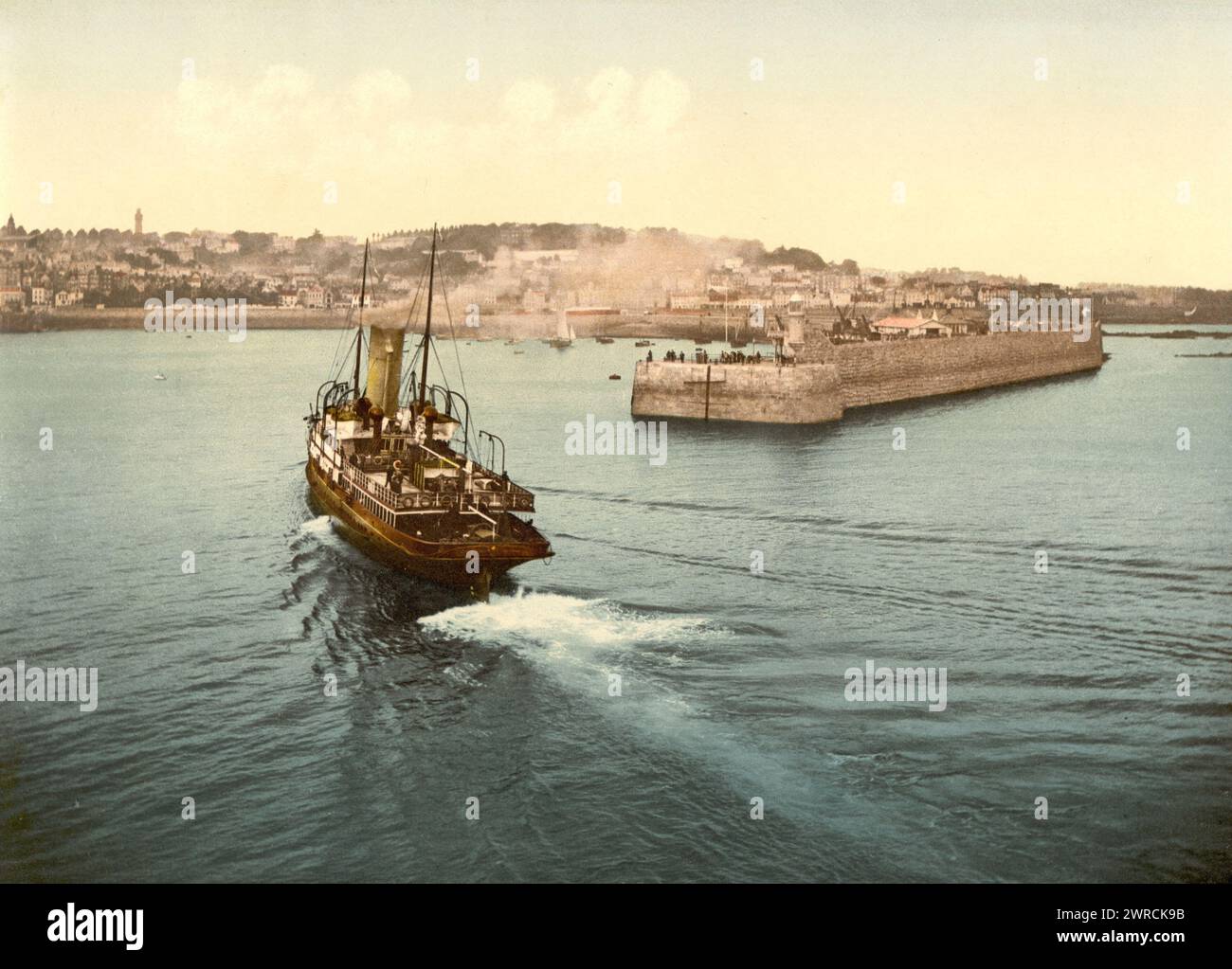 Guernsey, St. Peter's Port, arrival of boats, Channel Islands, between ...