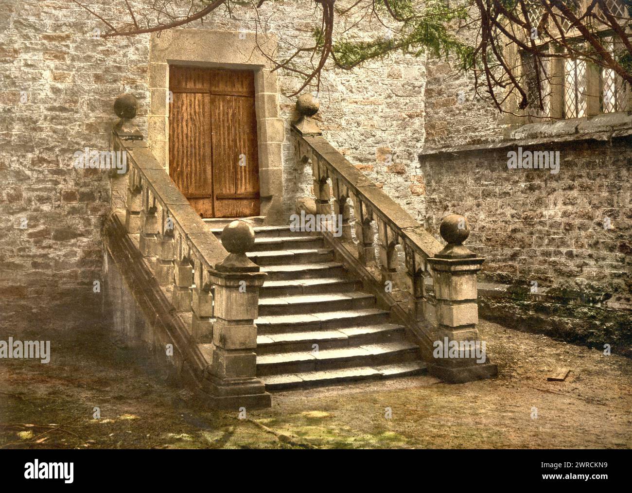 Haddon Hall, Dorothy Vernon's Steps, Derbyshire, England, between ca ...