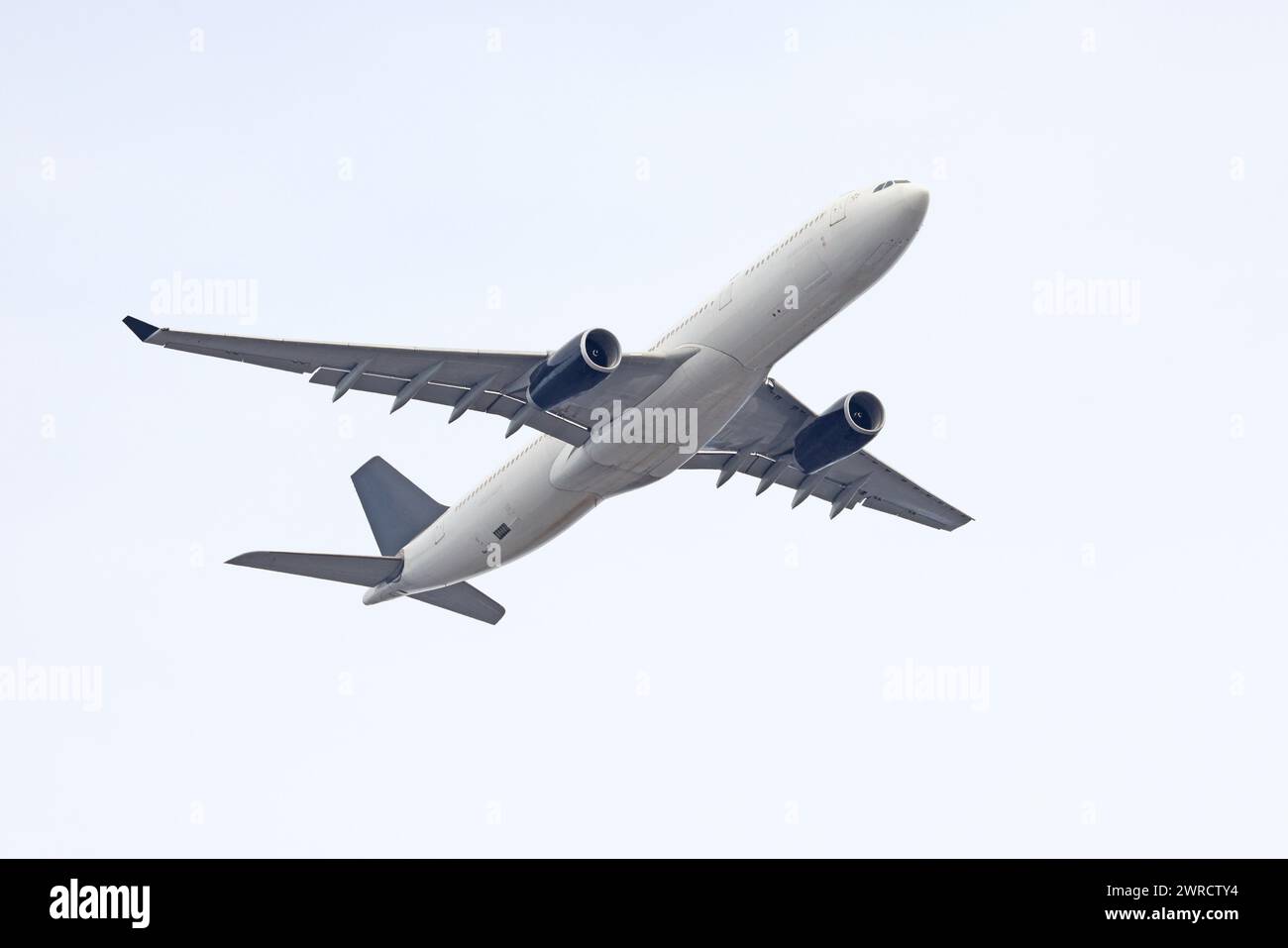 Plane flying to destination, Montreal, Canada Stock Photo - Alamy