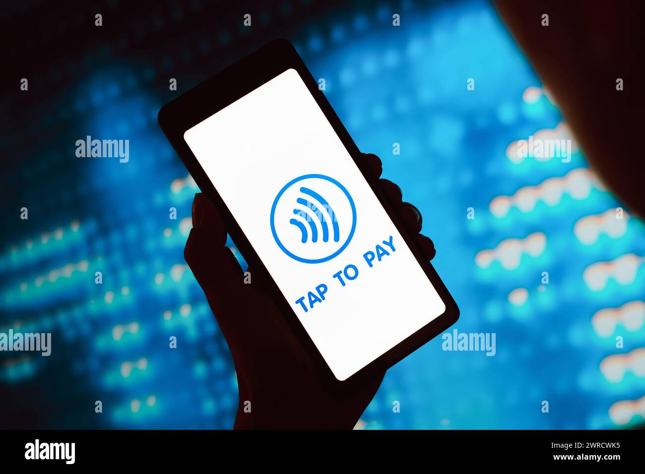 Tap to pay sign hi-res stock photography and images - Alamy