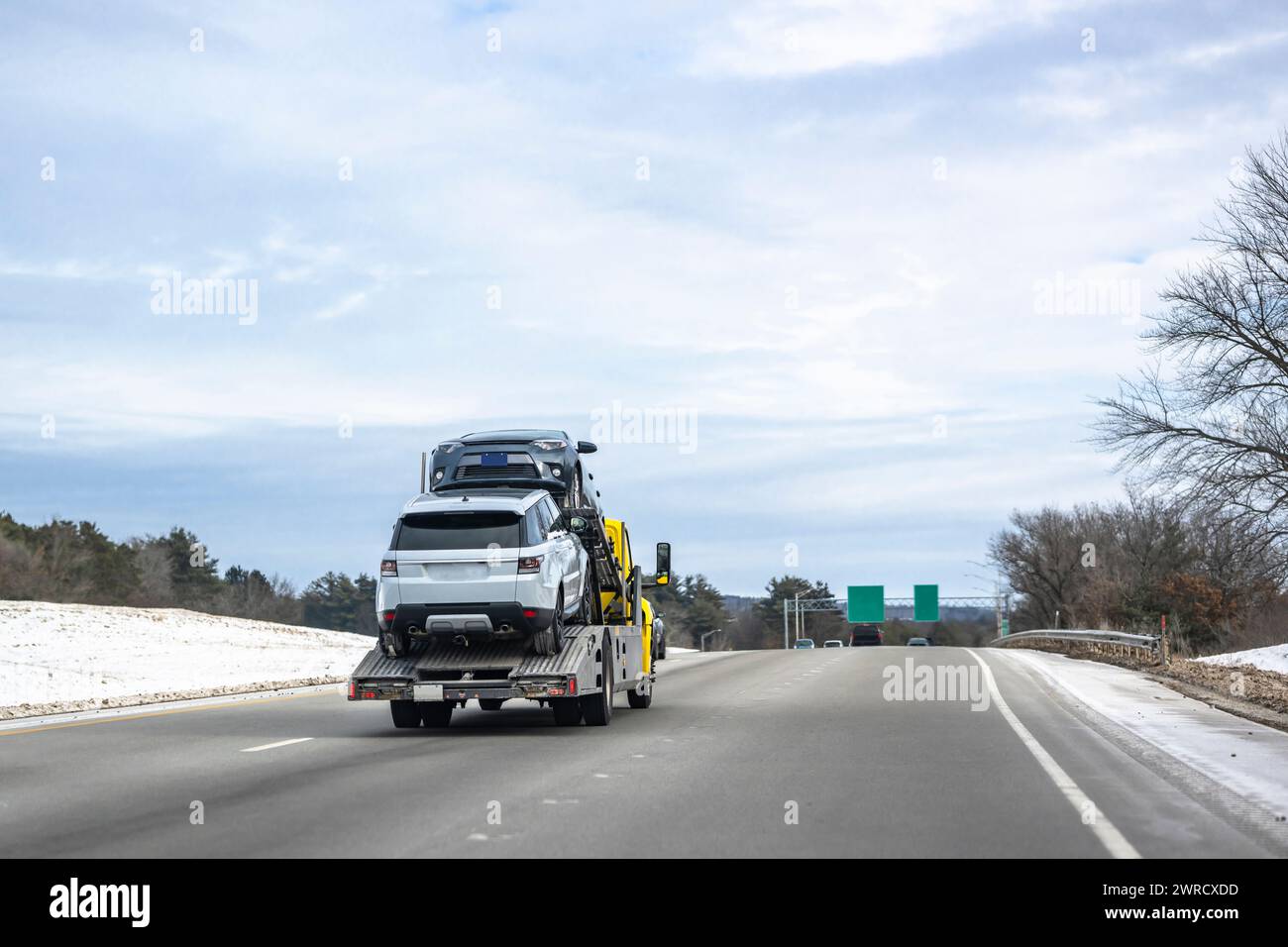 Middle duty carrier car hauler yellow rig semi truck tractor ...