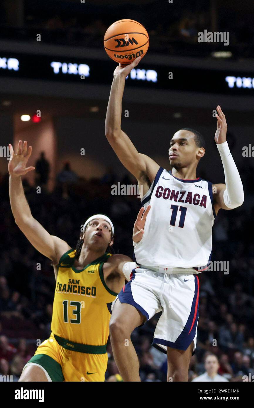 Gonzaga guard Nolan Hickman (11) shoots against San Francisco guard ...
