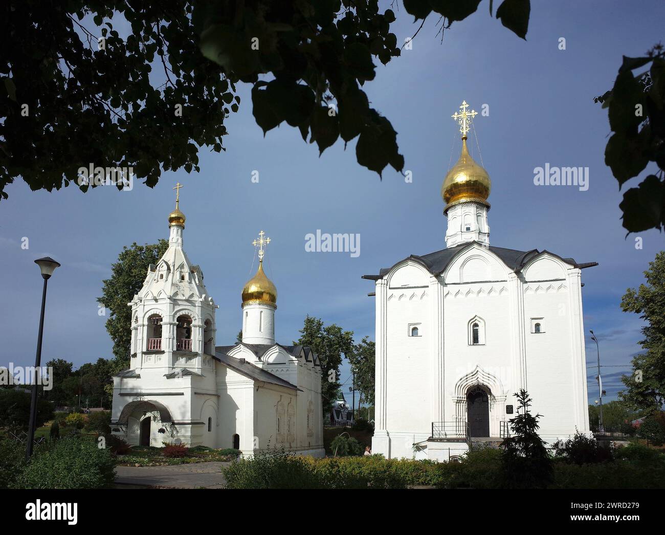 Russian architecture white buildings of Pyatnitskaya church and ...