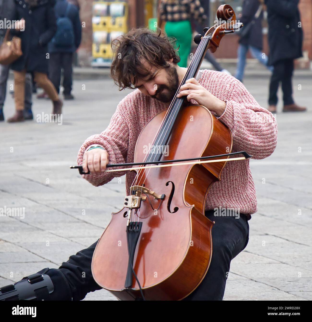 Busking equipment hi-res stock photography and images - Alamy