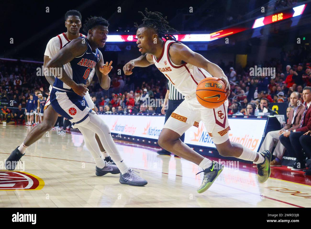 USC Trojans guard Isaiah Collier (1) drives to the basket during an ...