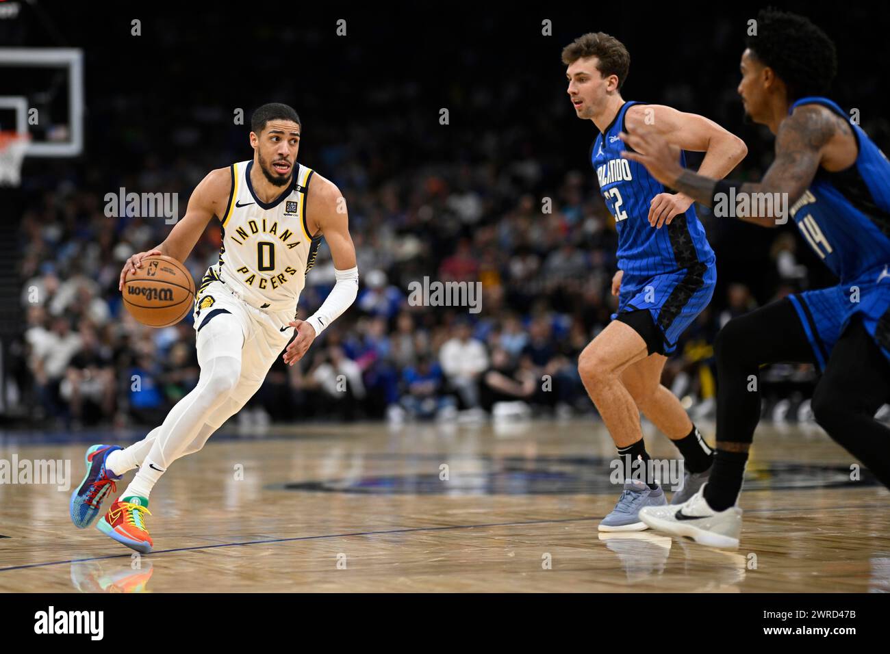 Indiana Pacers guard Tyrese Haliburton (0) drives to the basket as ...