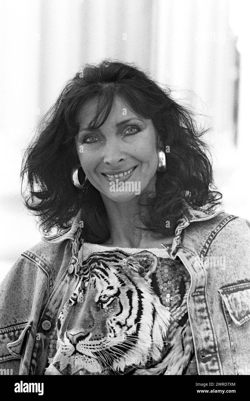 Dunja Rajter, Sängerin und Schauspielerin, bei einem Fototermin in ...