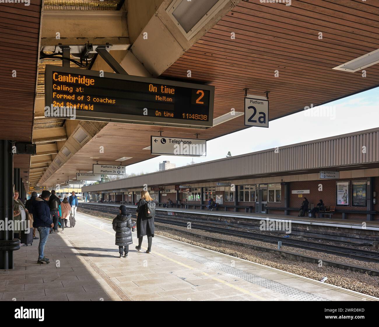 Leicester train station hi-res stock photography and images - Alamy