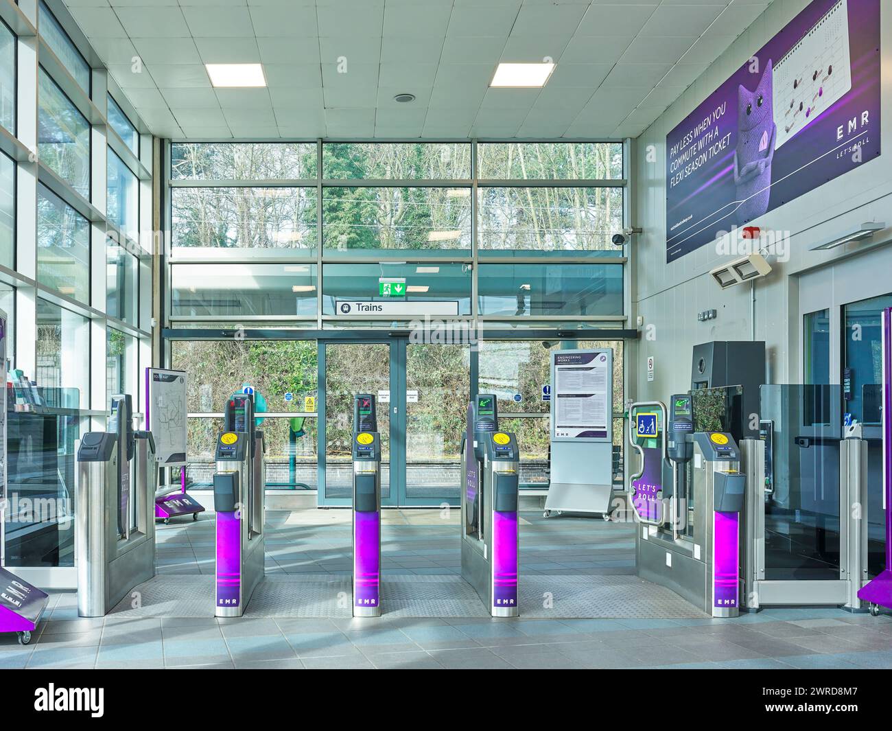 Rail ticket barriers hi-res stock photography and images - Alamy