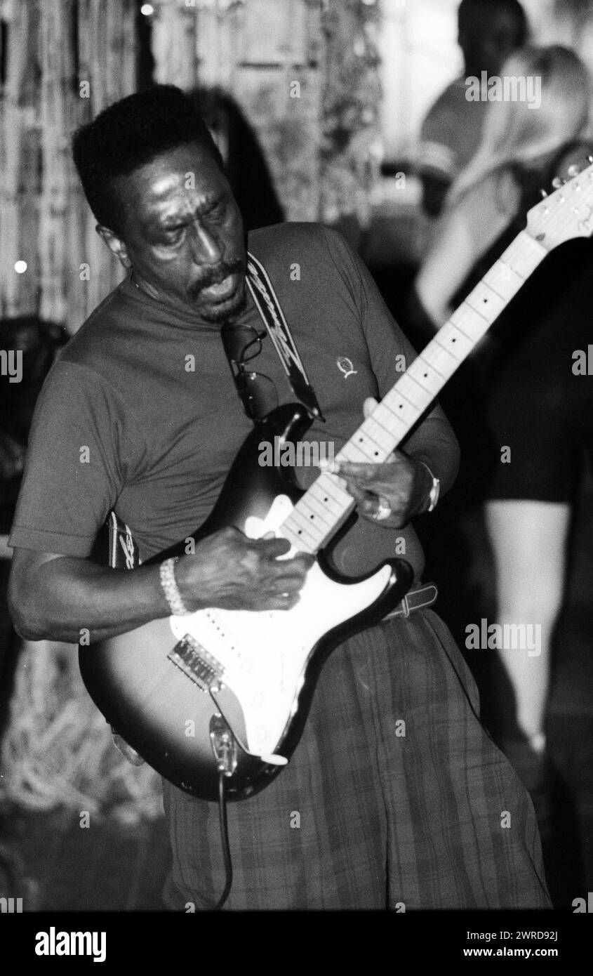 Night showcase Black and White Stock Photos & Images - Alamy