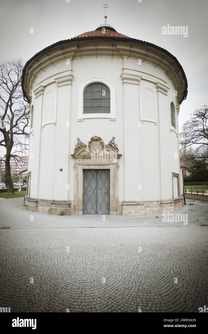 Chapel of classic older christian and jewish cemetery Stock Photo - Alamy