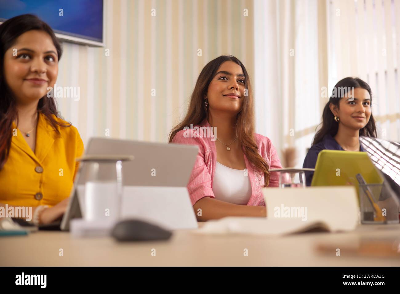 Indian management women hi-res stock photography and images - Alamy
