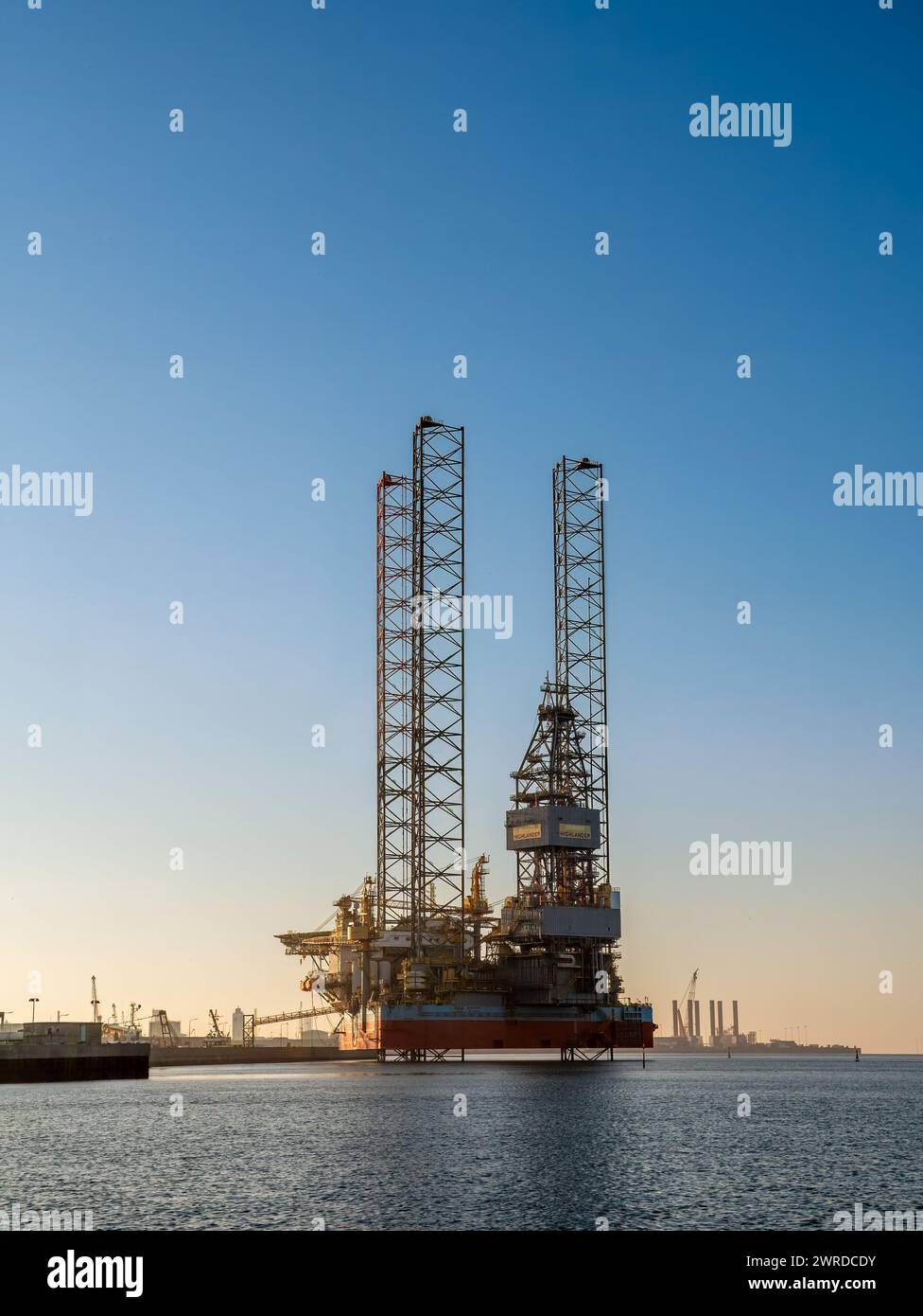 Jack-up drilling platform hooked up to shore-to-ship power at Doggerkaj ...