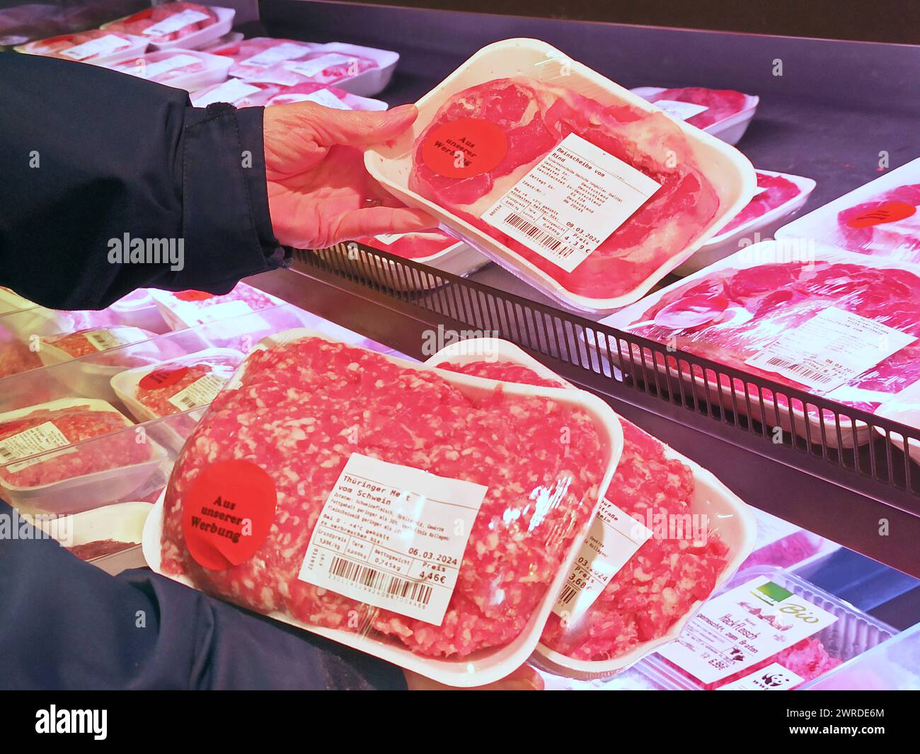 Metzgerfleisch hi-res stock photography and images - Alamy