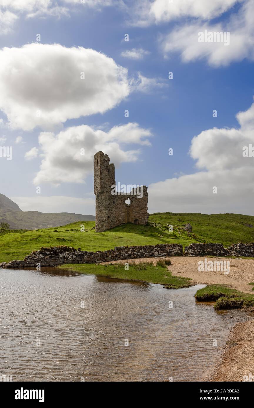 Castles ancient hi-res stock photography and images - Alamy