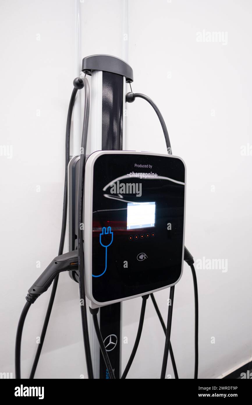 Power Charger electric vehicle, charging station with electricity ...