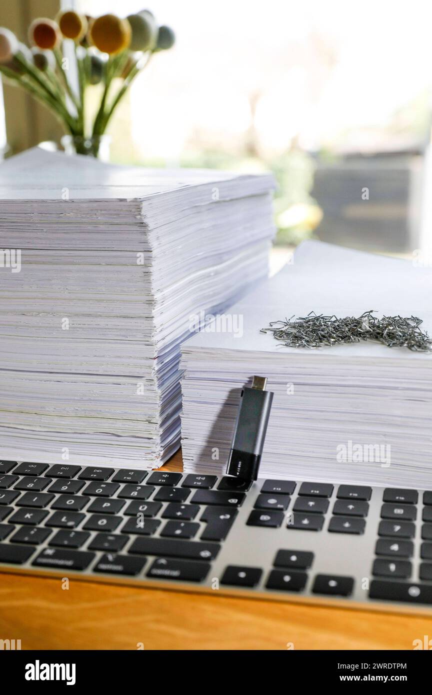 Dokumentenarchiv hi-res stock photography and images - Alamy