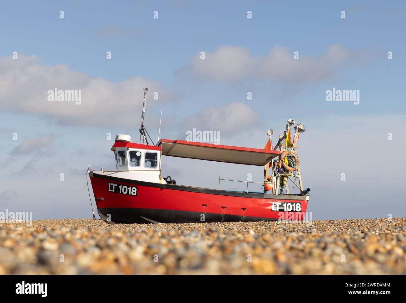 Red crab fishing boat hi-res stock photography and images - Alamy