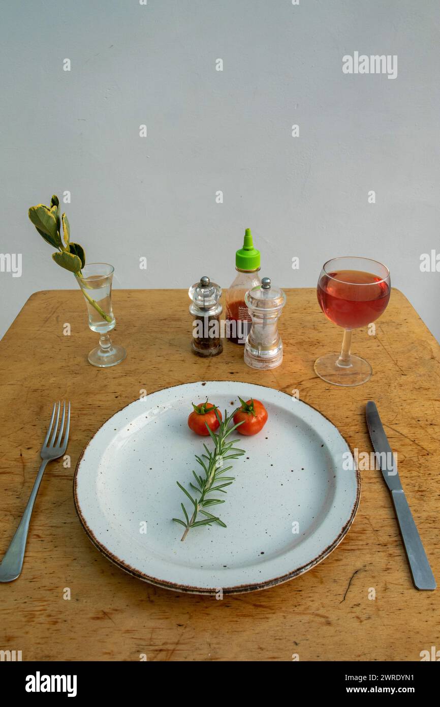 Elegantly simple hi-res stock photography and images - Alamy
