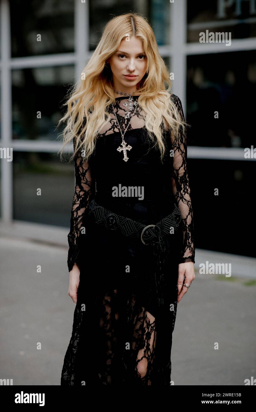 Street style, Danielle Marcan arriving at Avellano Fall-Winter 2024 ...