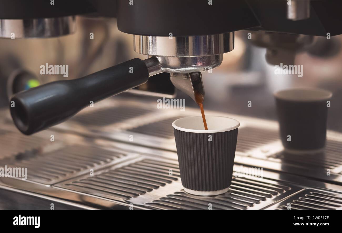 Making coffee with a coffee machine Stock Photo - Alamy