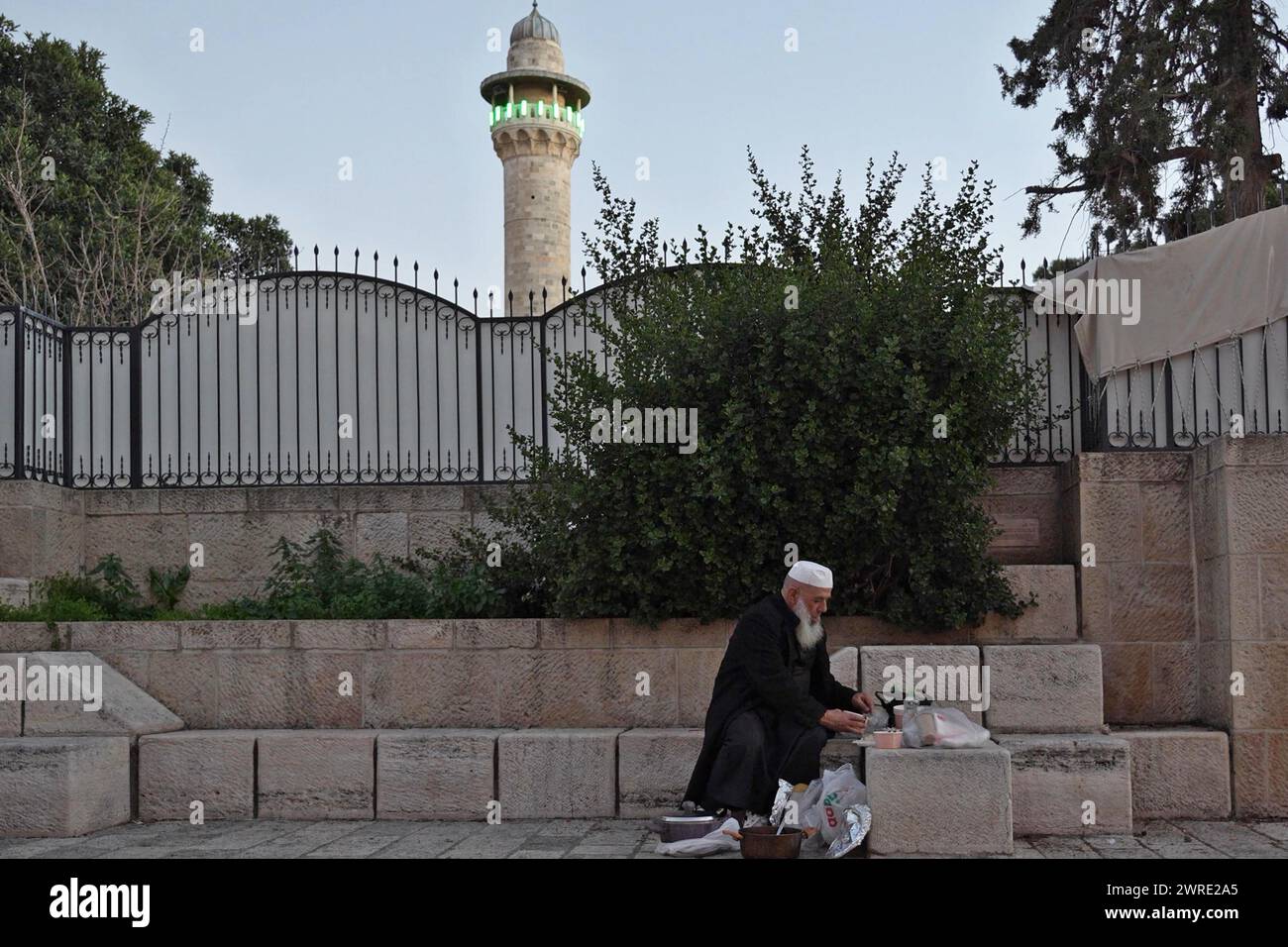Ramadan iftar jerusalem hi-res stock photography and images - Alamy